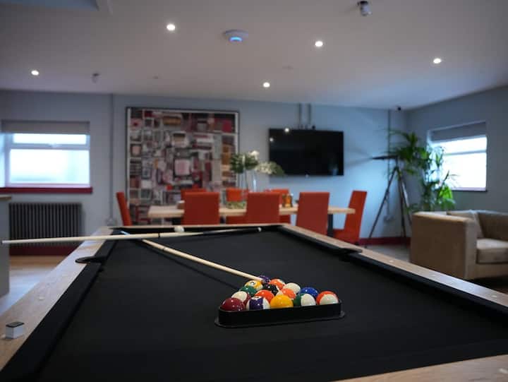 Spacious Cardiff Apartment For Large Groups! - ウェールズ