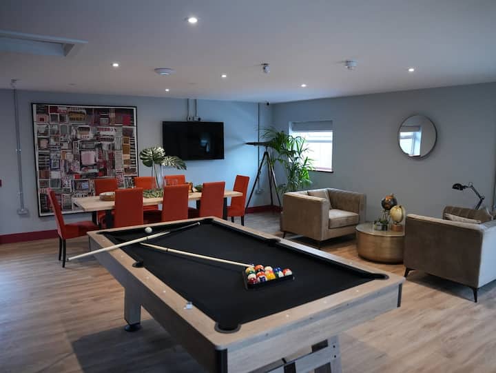 Spacious Cardiff Apartment For Large Groups! - Cardiff