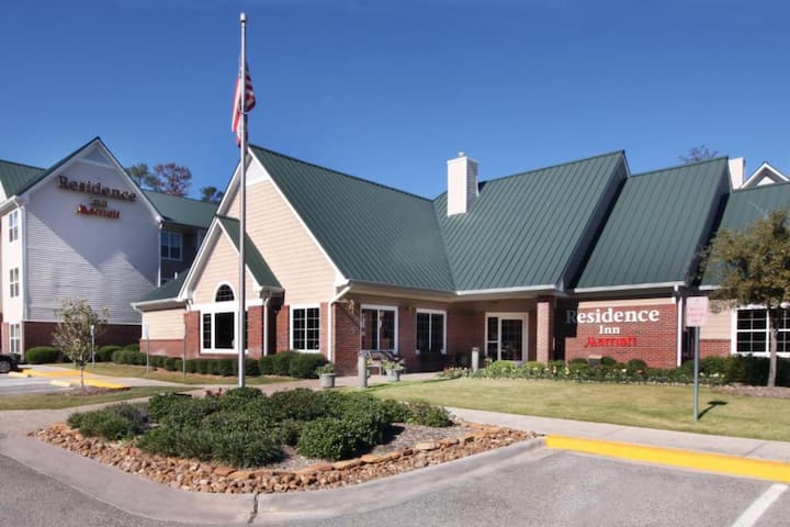 Relaxing Stay | Golf. Fitness Center - The Woodlands, TX