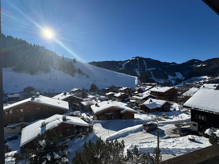 Appartement Avec Balcon Face Aux Pistes De Ski - La Clusaz