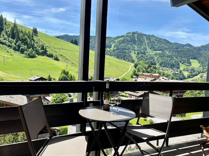 Appartement Avec Balcon Face Aux Pistes De Ski - La Clusaz