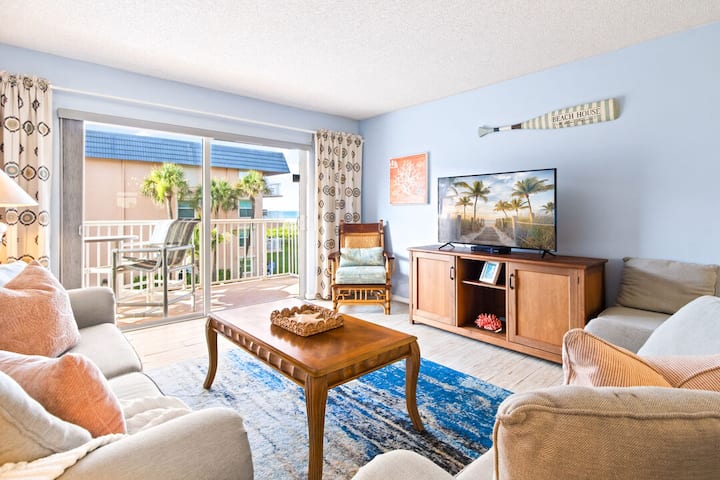 Cocoa Beach Oceanfront Condo W/ Heated Pool! - Cocoa Beach, FL
