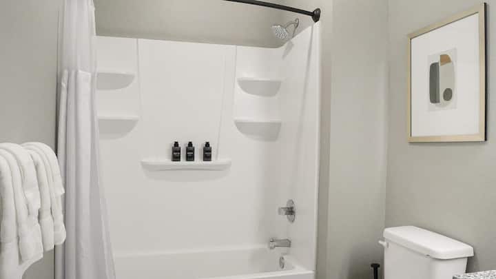 Landing | Spectacular 1bd, Gym, Yoga Studio - Cape Coral, FL