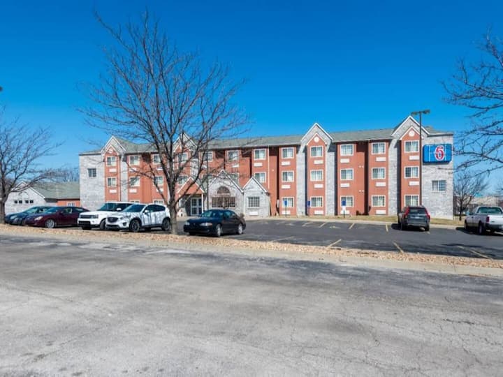Ms6 Remote Hub Usa | 1 Lit Queen | Ns - KC Wine Co, Olathe