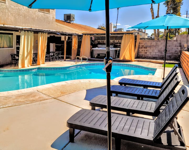 Family/group Oasis With Pool/spa Near Lvstrip - Las Vegas, NV