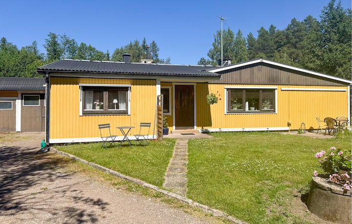 3 Bedroom Cozy Home In Nässjö - Eksjö