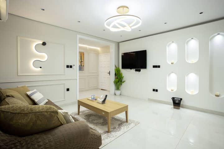 Spacious 3-bedroom Apartment Near Prophet's Mosque - Médine