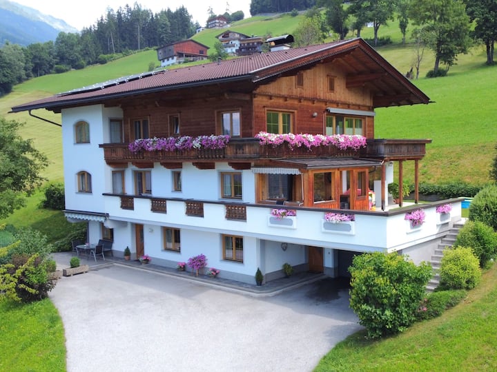 Dinkl By Interhome - Zillertal