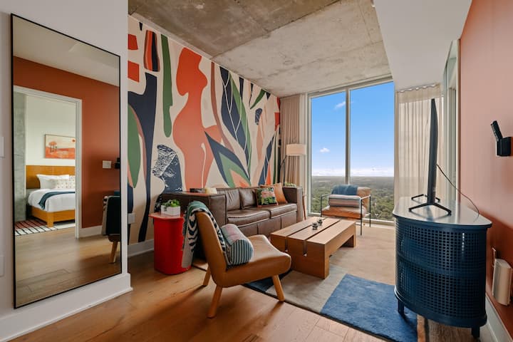Glam High-rise | Rainey+views+rooftop Pool+style - Austin, TX