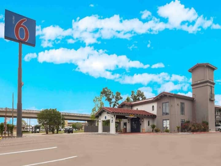 2 Lits Complets | Ns | Cuisine - Beaumont, TX