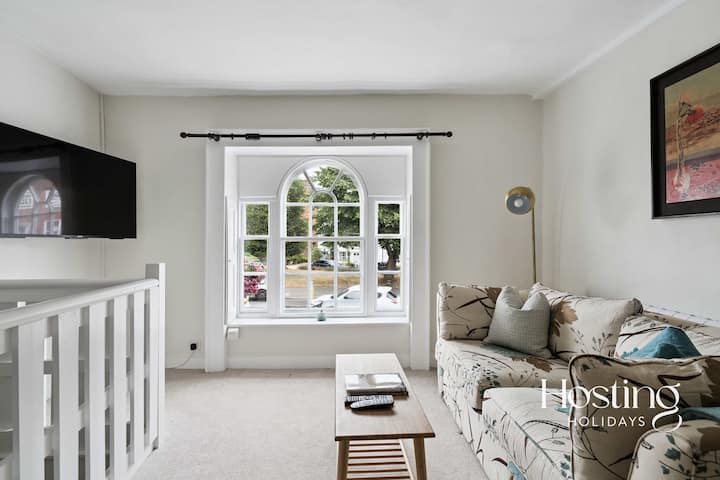 Fairmile Loft - Cosy 1-bed Stay In Central Henley - Henley-on-Thames