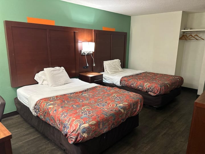 2 Lits Queennes Non-fumeurs - 奧羅拉