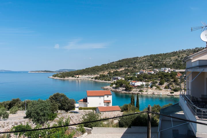 Appartement Mila (120621-a3) - Primošten