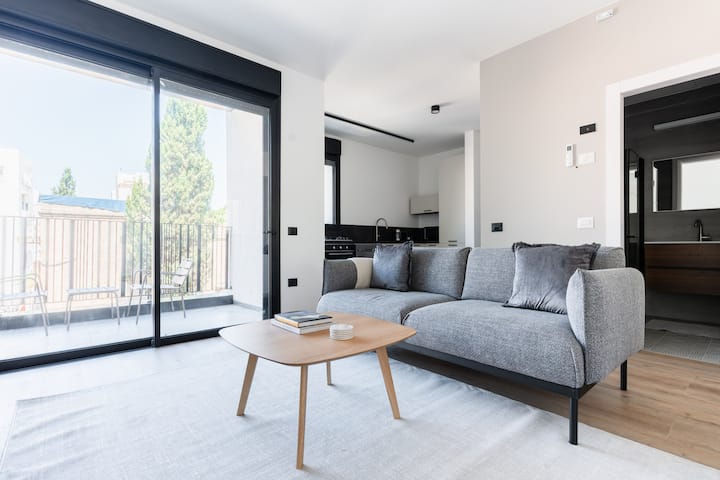 Blueground | City Centre, Mamad, High End, Balcony - Telavive