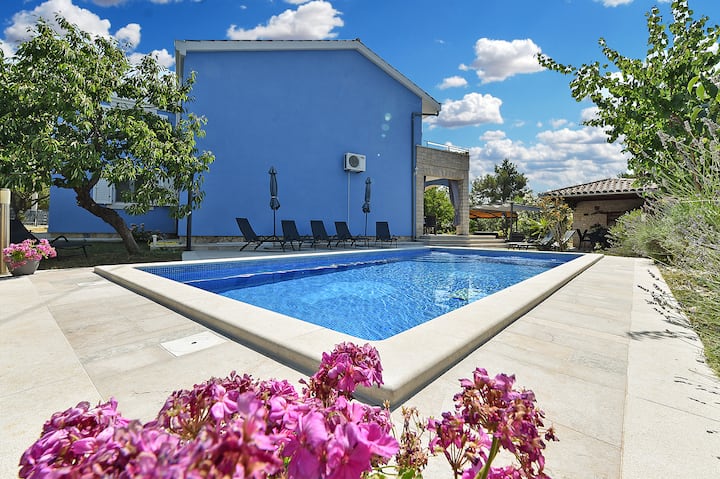 Apartment 2399/160966 - Rakalj