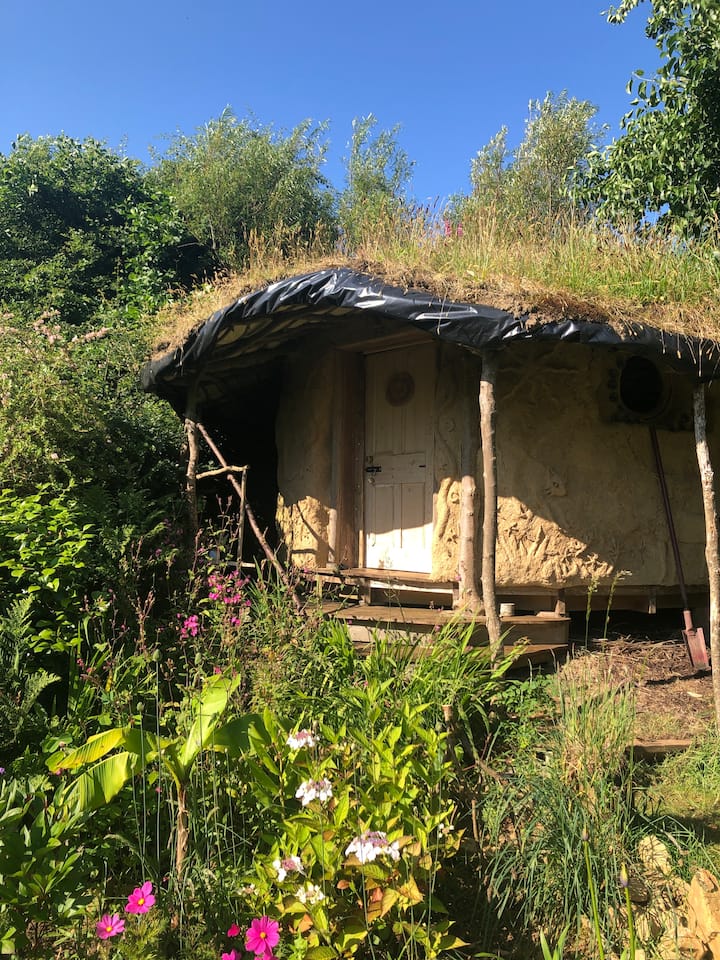 ‘Neyth’ Round House - Porthcurno