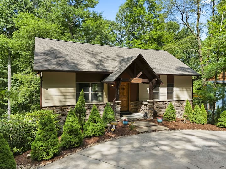Exquisite Cabin Convenient To Boone & Blowing Rock - Boone, NC