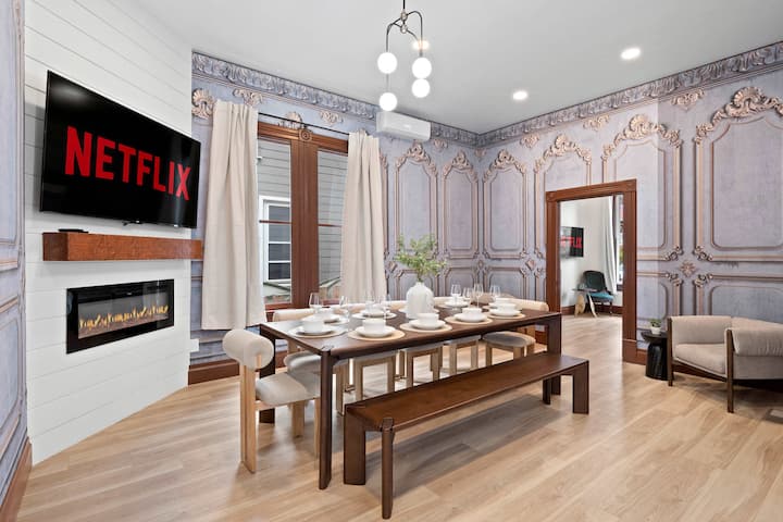 Iconic Mansion With Hot Tub, Gym, Arcade And Parki - San Diego, CA