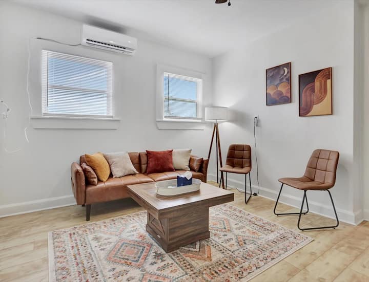 2 Bed 2 Bath Fully Furnished Monthly Stay Or Weeke - Hot Springs, AR