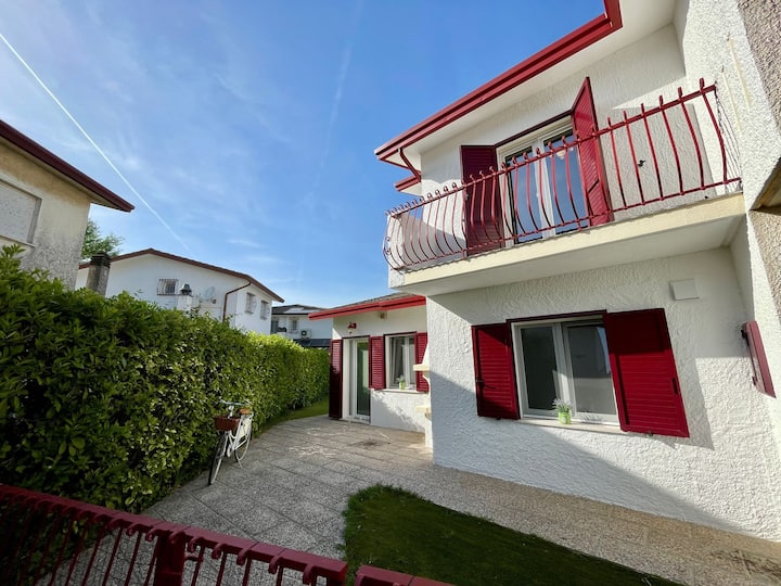 Spacieuse Villa Sur Deux éTages Avec Jardin D'angl - Caorle