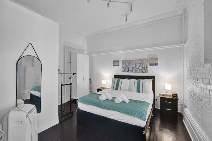 Cozy 1-bed Apt | Mins To Downtown & Beach|parking - Cobourg