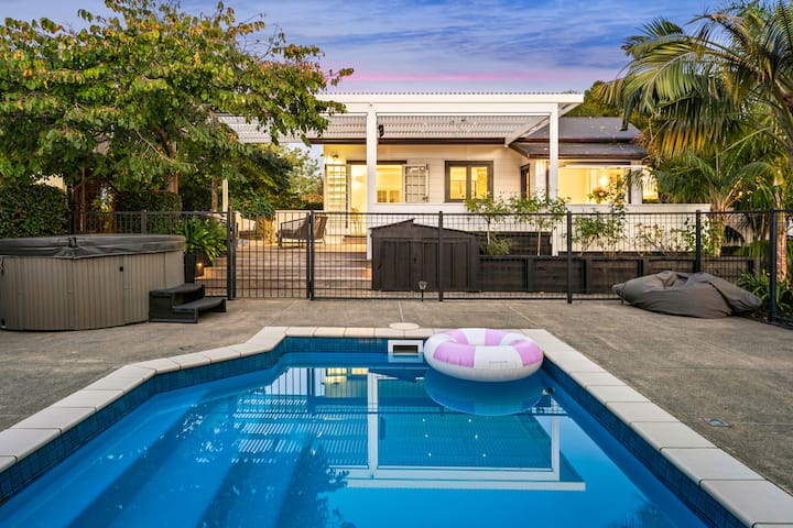 Board And Batten - Matakana Holiday Home - Matakana
