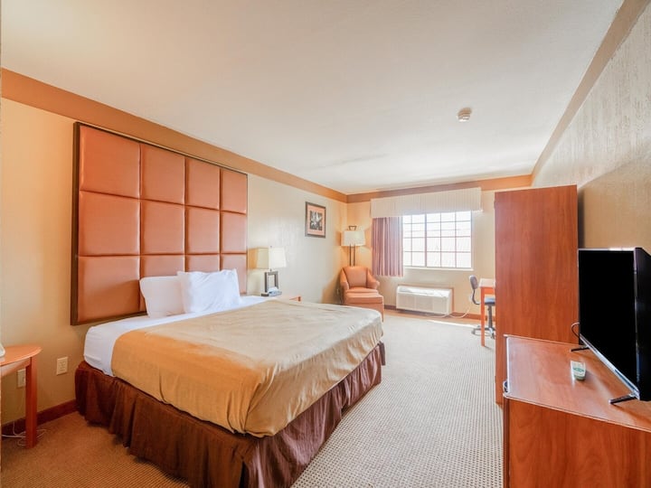 Fumez Au Lit King - Beeville, TX