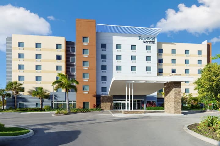 Close To Florida Keys + Pool. Breakfast. Gym. - Everglades, FL