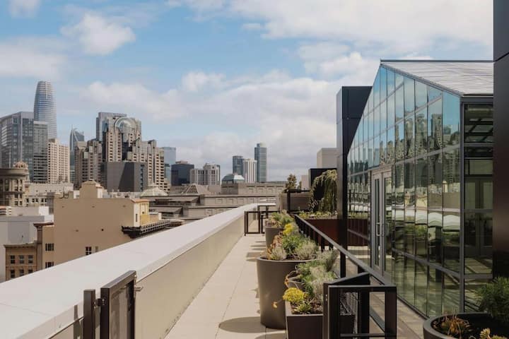 New Sanctuary In The City | Rooftop Bar - San Francisco, CA