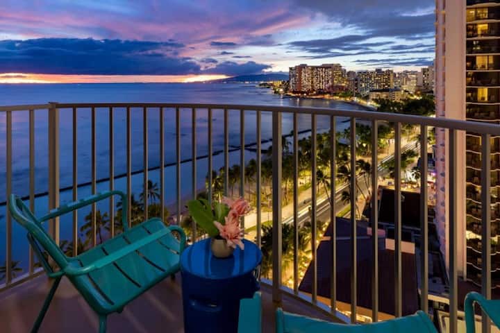 Charm Escape | Surfing. Outdoor Pool - Honolulu, HI