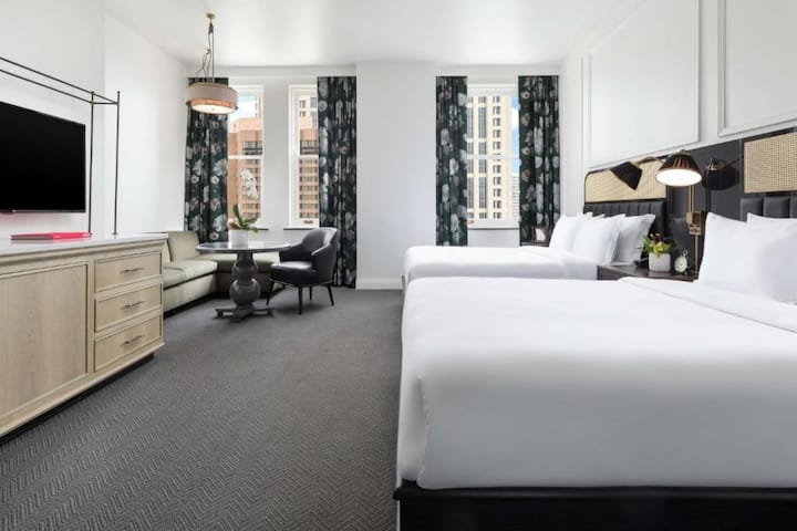 Historic Splendor | Truist Park. Bar - Atlanta, GA