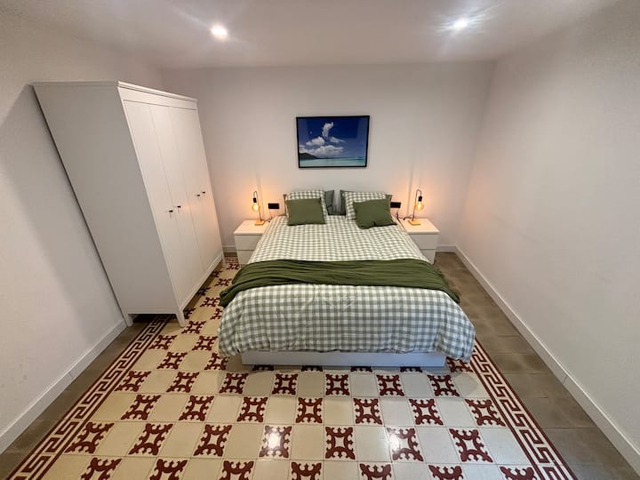 Lovely_rooms_vic - Vic