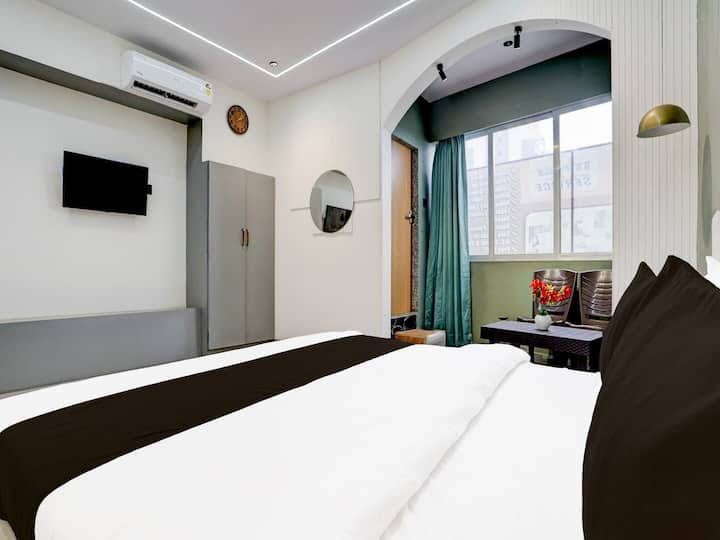 Collection O Adajan Hotel Sky - Surat