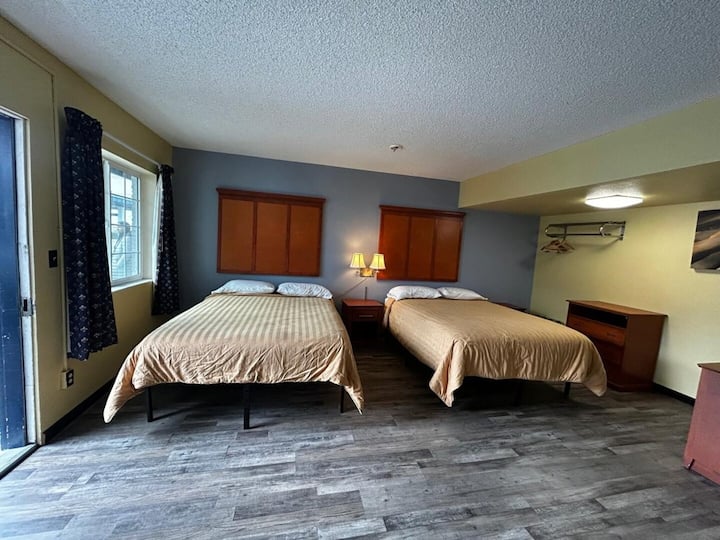 2 Lits Queennes Non-fumeurs - Longview, WA