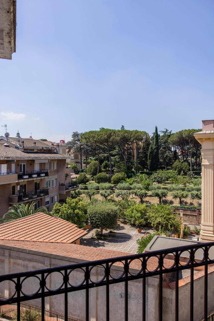 Luxury Suites Steps From Vatican, City Views - Vatican