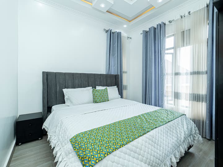 Apartment - Sleeps 2 - Parking - Balcony - Rwanda