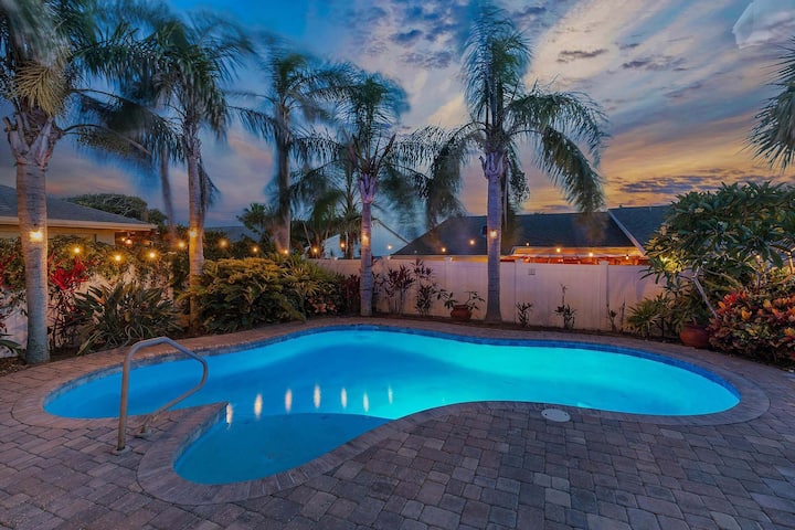 Casa Honu - Steps To The Beach + Private Pool - New Smyrna Beach, FL