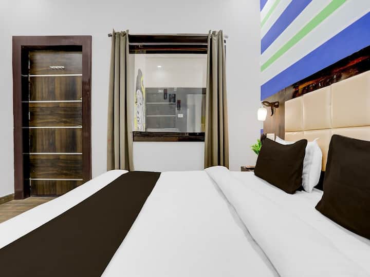 Super Collection O Khajuraho Central - Khajuraho