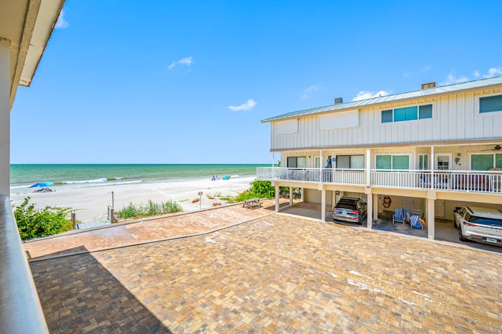 Gulfside Villas 15 -Gulf Front/pool/steps To Beach - Indian Rocks Beach, FL