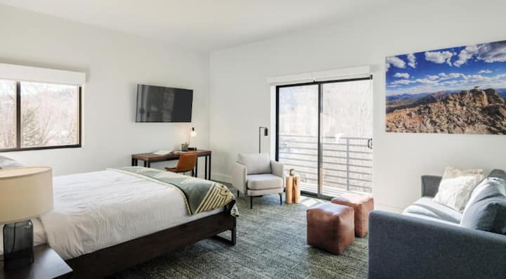 Rooftop Soak | Dining Options & Steps To Trails - Frisco, CO