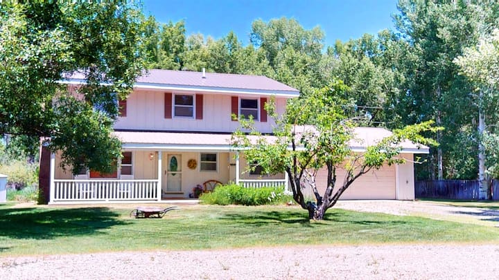 Retro Retreat - Warm & Cozy - Gunnison, CO