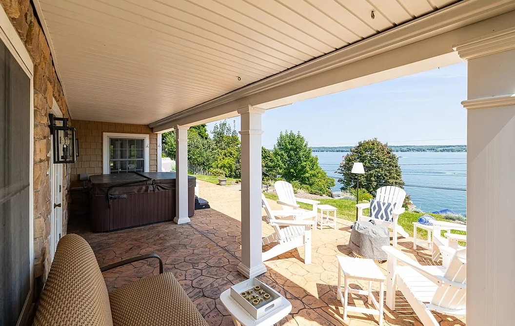 Belle Maison : escapade de luxe avec jacuzzi! - Maisons à louer à ...