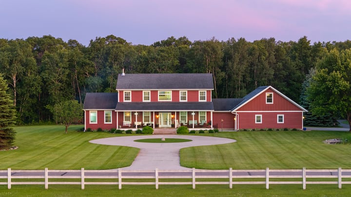 Hilltop Retreat! Pool&hottub|large Families|trails - Breezy Point, MN