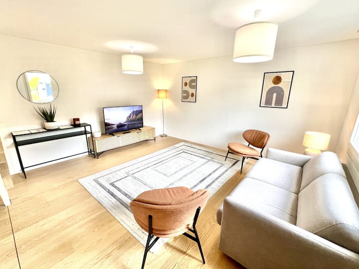 Wa - Fully Furnished Luxury House In Zug - 8 Pax - Zug