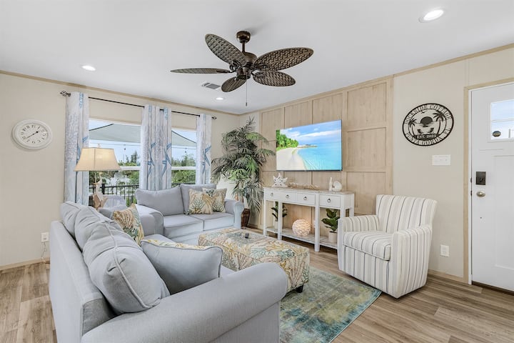 Dockside Cottage | Boat Slip | King Bed - Punta Gorda, FL