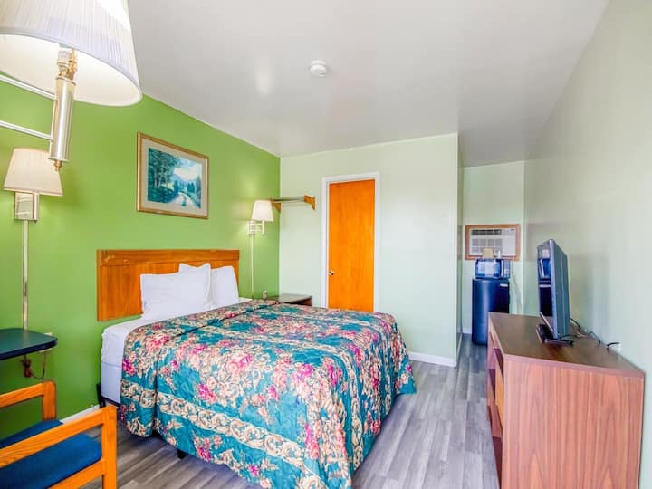 Lit Queen Fumeurs - Macon, MO