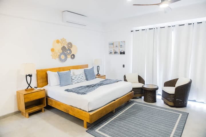 Unbeatable Location · New Modern-wifi-full Kitchen - Cabo San Lucas