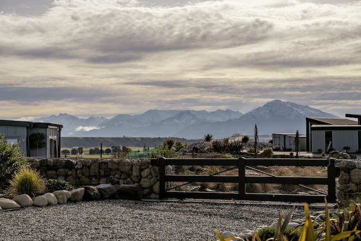 Eight On Jackson - Luggate Holiday Home - Snow Farm NZ