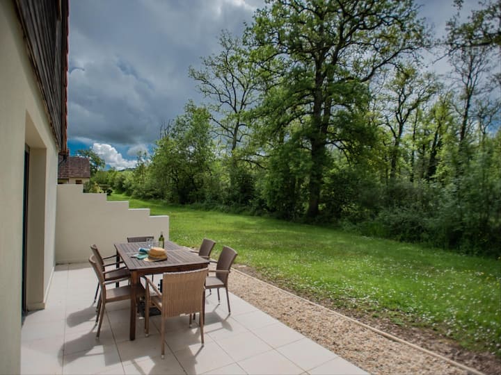 Maison Dans Un Parc De Vacances Avec Piscine - Lot