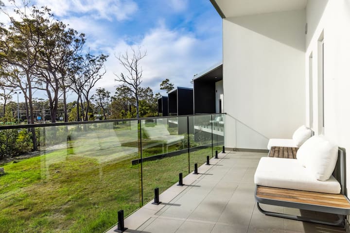 Modern 1 Bed Apartment - 6 Min Walk To Beach - Nowra